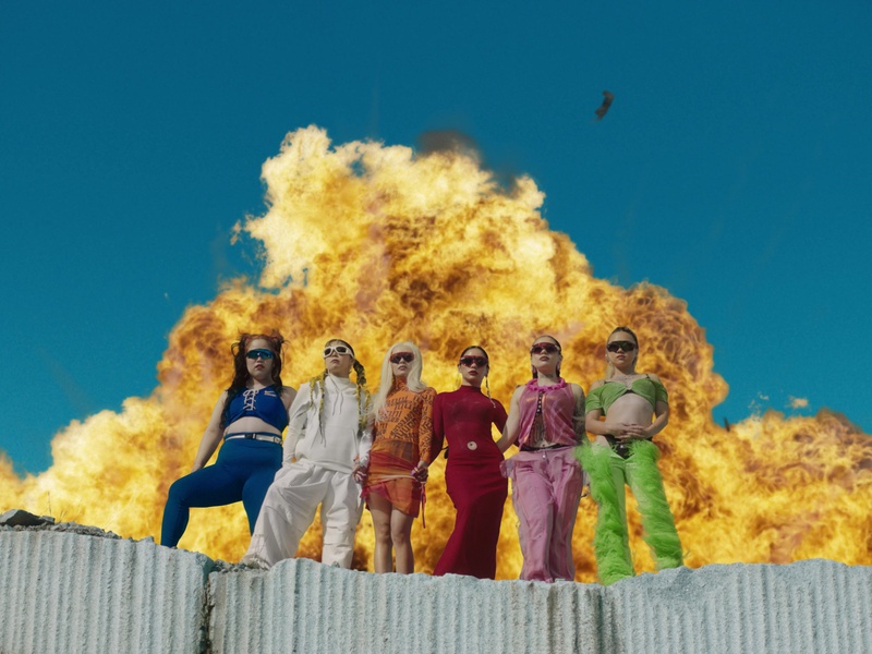 Bad Bitch 美学 Remix (feat. NENE, LANA, MaRI, AI & YURIYAN RETRIEVER) by ...